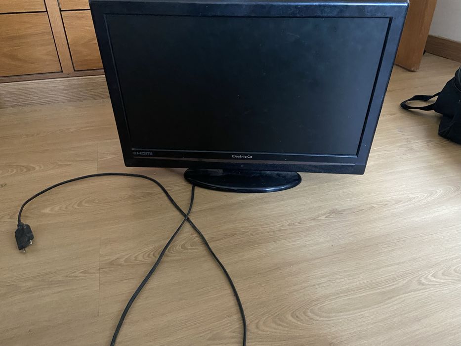 Televisão HD usada 22 polegadas São Domingos de Rana • OLX.pt