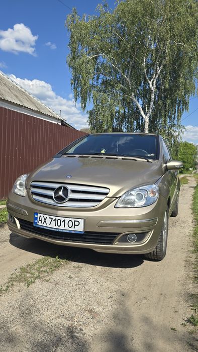 Автомобіль MERCEDES B200: 4 499 $ - Mercedes-Benz Зміїв на Olx