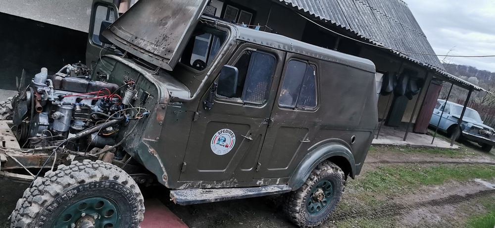 Продам ГАЗ 69 в нлрмальному стані желізна криша зроблена гарно не тече 70 000 грн УАЗ