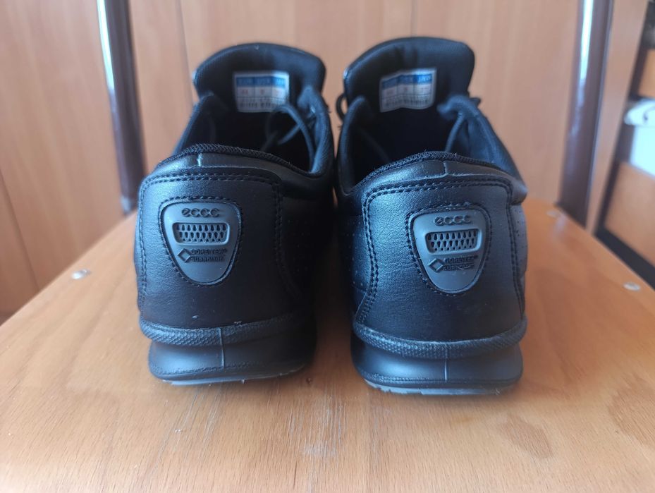 Кросівки Ecco 44: 1 500 грн. - Кросівки для міста Тернопіль на Olx