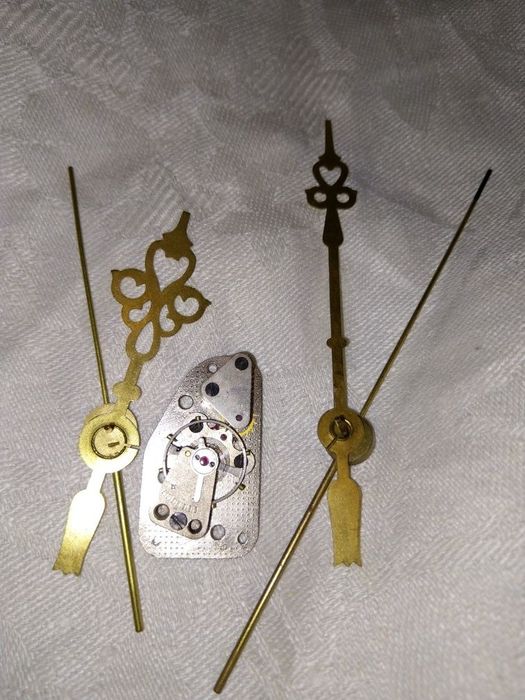 Запчасти часов механизм стрелки: 35 грн. - Колекціонування Харків на Olx