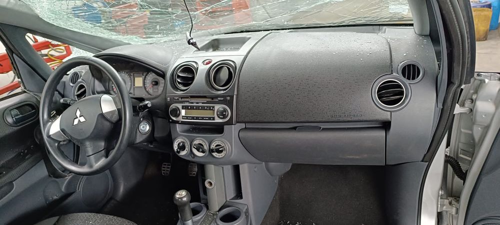 MITSUBISHI COLT CZ3 DE 2011 DISPONÍVEL PARA PEÇAS Barreiro E Lavradio ...