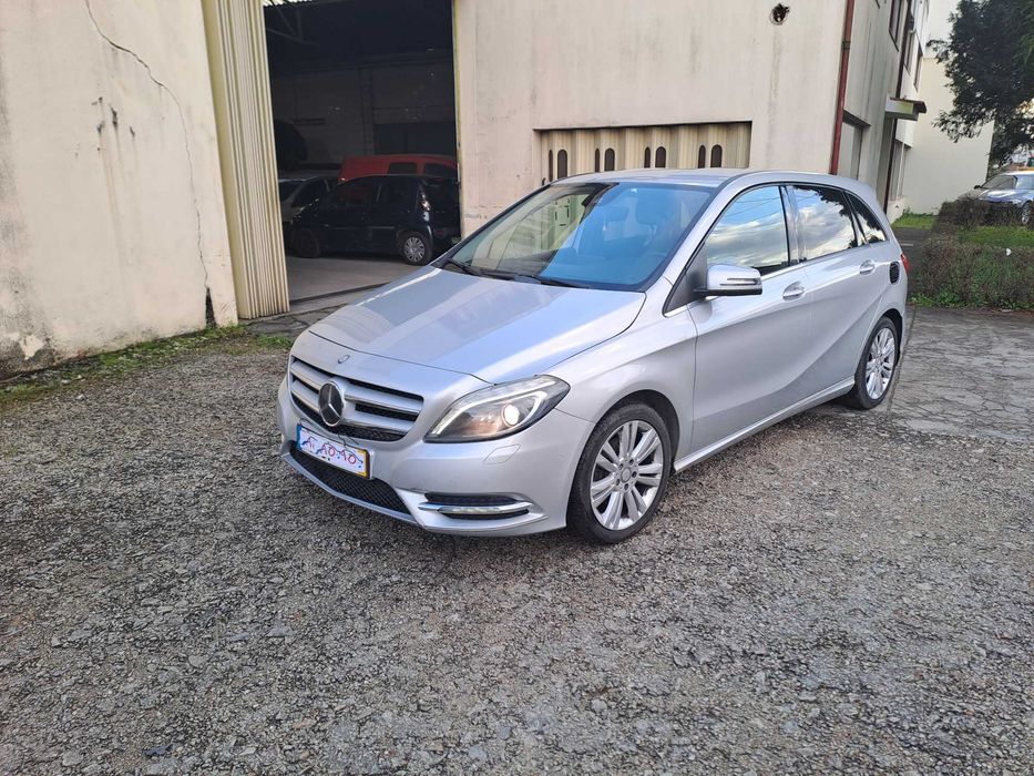 Salvado Mercedes-Benz B Cdi 200 Pedroso E Seixezelo • OLX.pt