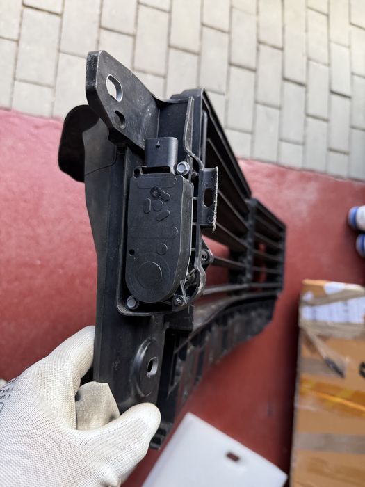 Жалюзі Volvo XC40 C40 Recharge Вольво 32227592: 10 500 грн. - Решітка ...