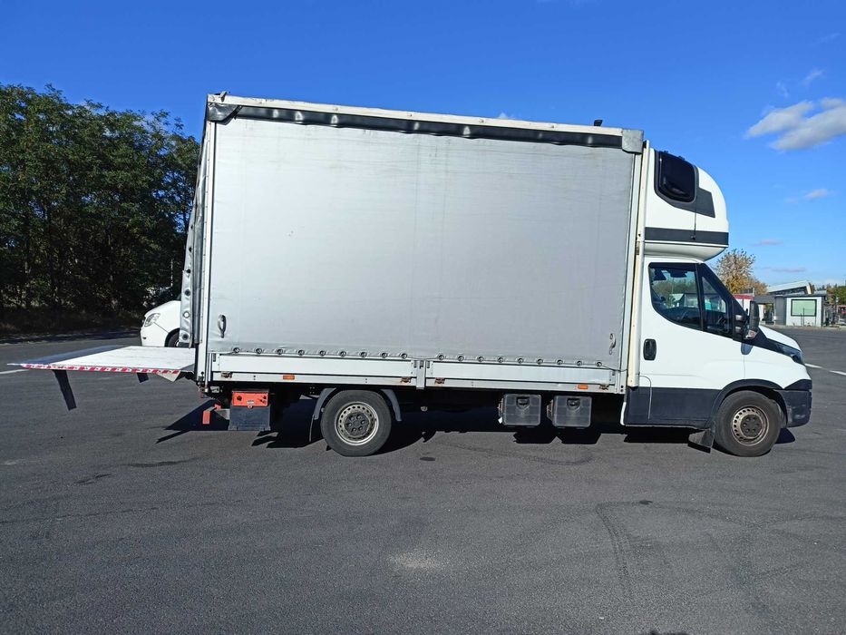 Wynajem bus plandeka wypożyczenie busa z plandeką plandeka z windą bus ...