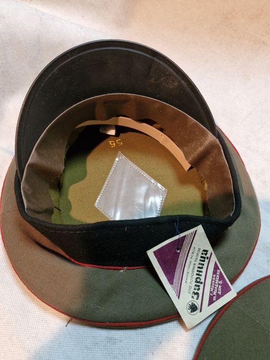 Czapki Wojskowe z byłego ZSSR Wrocław Fabryczna • OLX.pl