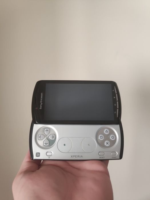 Sony Xperia Play (Sony Ericsson r800): 4 990 грн. - Мобільні телефони ...