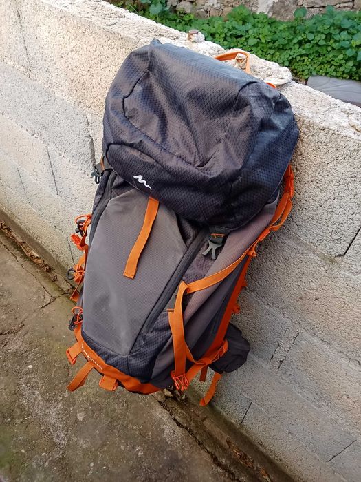 Mochila Campismo Quechua MH500 40 LT Nova!!! Santa Marinha E São Pedro Da Afurada • OLX.pt