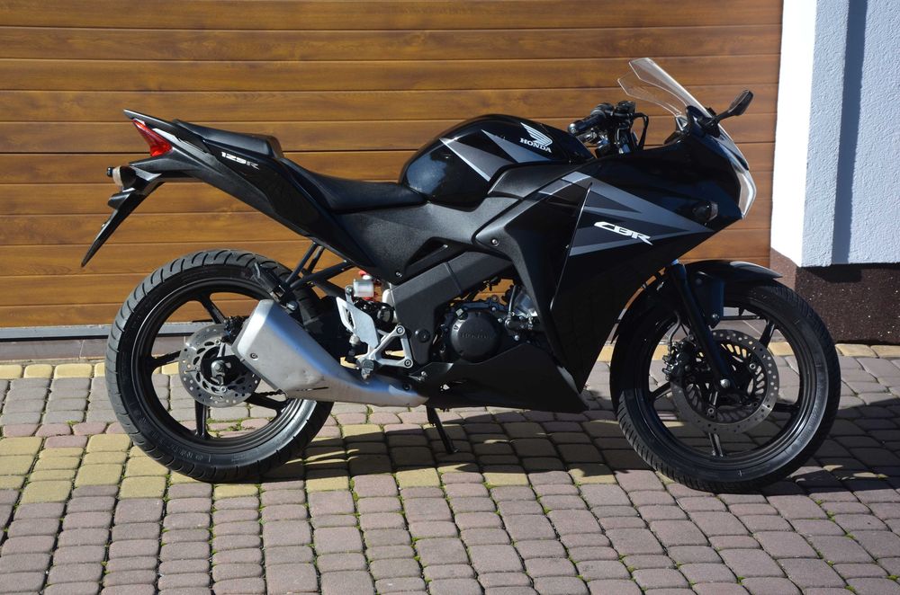 Honda cbr125r 2012 rok Brzezie • OLX.pl