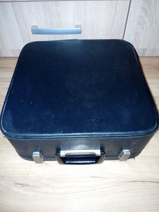 Maszyna do pisania Erika, antyk PRL Kraków Stare Miasto • OLX.pl