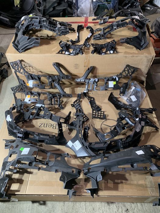 Кріплення бапера скелет хребет Mercedes W212 w213 w253 w117 w205 w204 ...