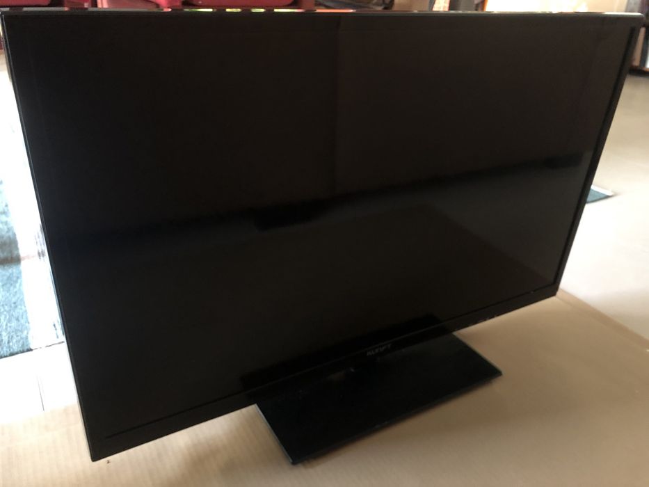 LED TV 32" Kunft São Pedro da Cadeira • OLX.pt