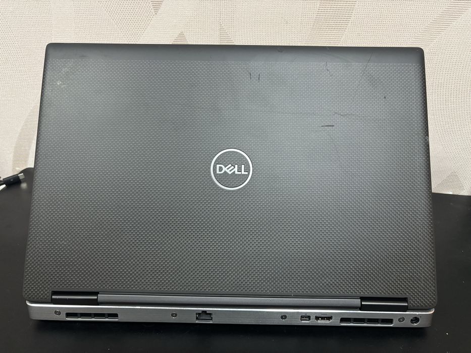 Потужний ноутбук Dell Precision 7540 15,6” i7-9750H/32/1TB/WX3200 4GB ...