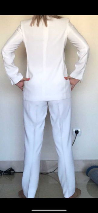 Fato Smoking branco Purificacion Garcia Lumiar • OLX Portugal