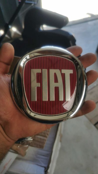 Simbolos mercedes/ford/fiat Felgueiras • OLX.pt