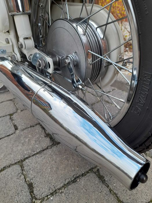 Klasyczny zabytkowy motocykl Jawa CZ 175 450 po renowacji Łódź Górna ...
