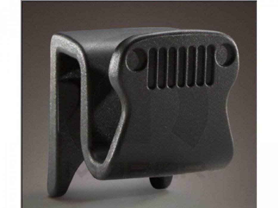 Jeep cherokee 68217719AB гачок кріплення в багажник 4шт.: 800 грн ...