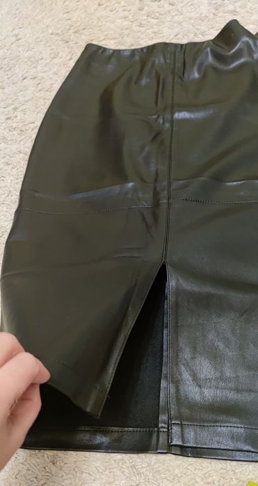 Кожана жіноча юбка з розрізом 350 грн Спідниці міді Минай на Olx