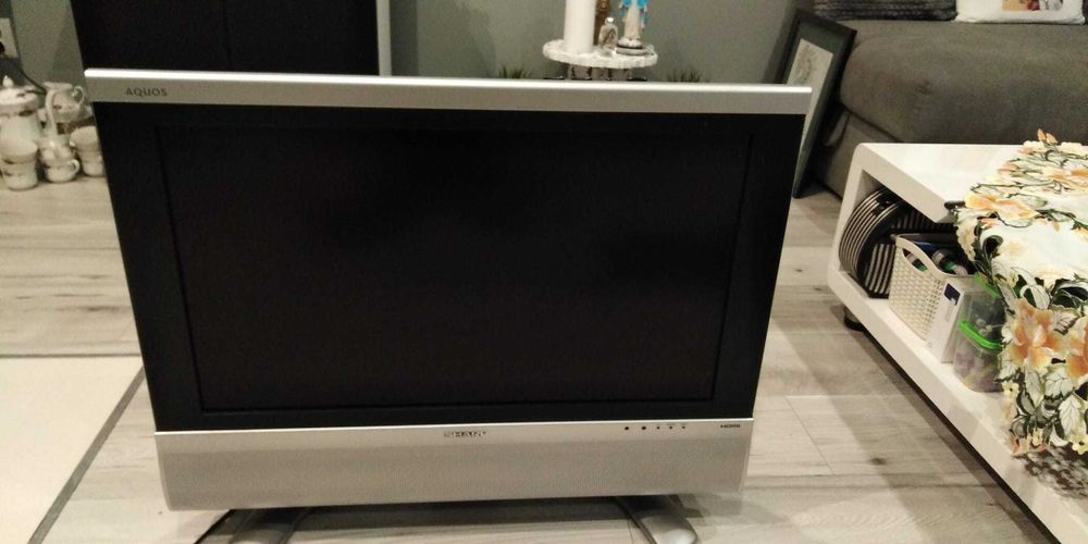 Telewizor LCD SHARP 26' model LC-26P50E Tarnów • OLX.pl