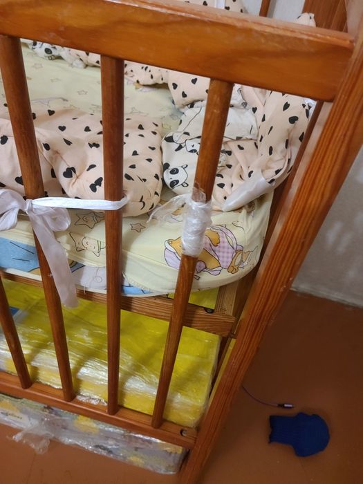 Продам кроватку детскую: 499 грн. - Дитячі меблі Кривий Ріг на Olx