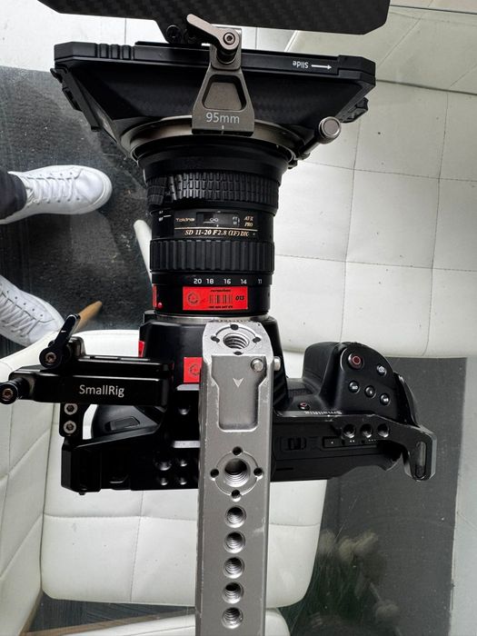 Câmera Blackmagic 6K + Cage + BateriasNegociável Cacém E São Marcos ...