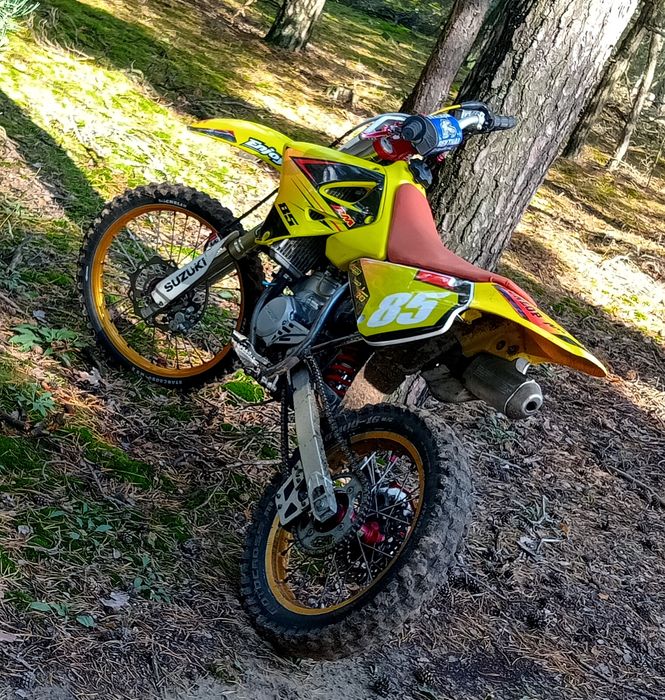 Suzuki rm 85 ZADBANA Mąkolice • OLX.pl