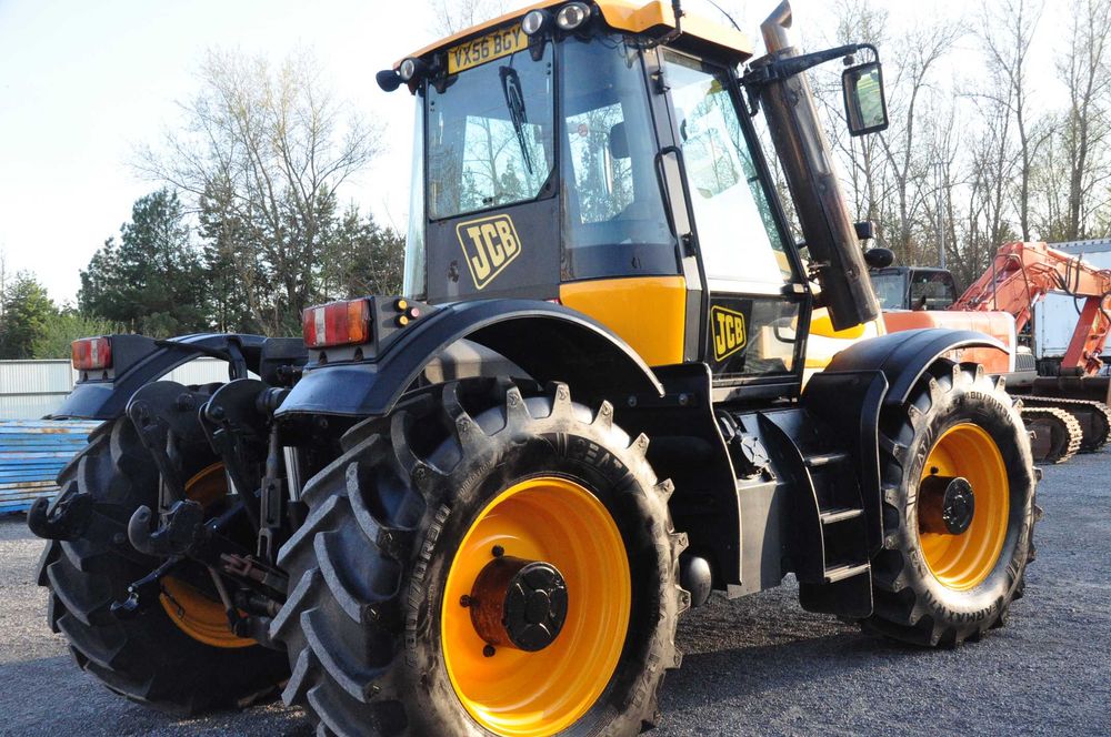 Ciągnik rolniczy JCB FASTRAC 2140 z 2006 roku Annopol • OLX.pl
