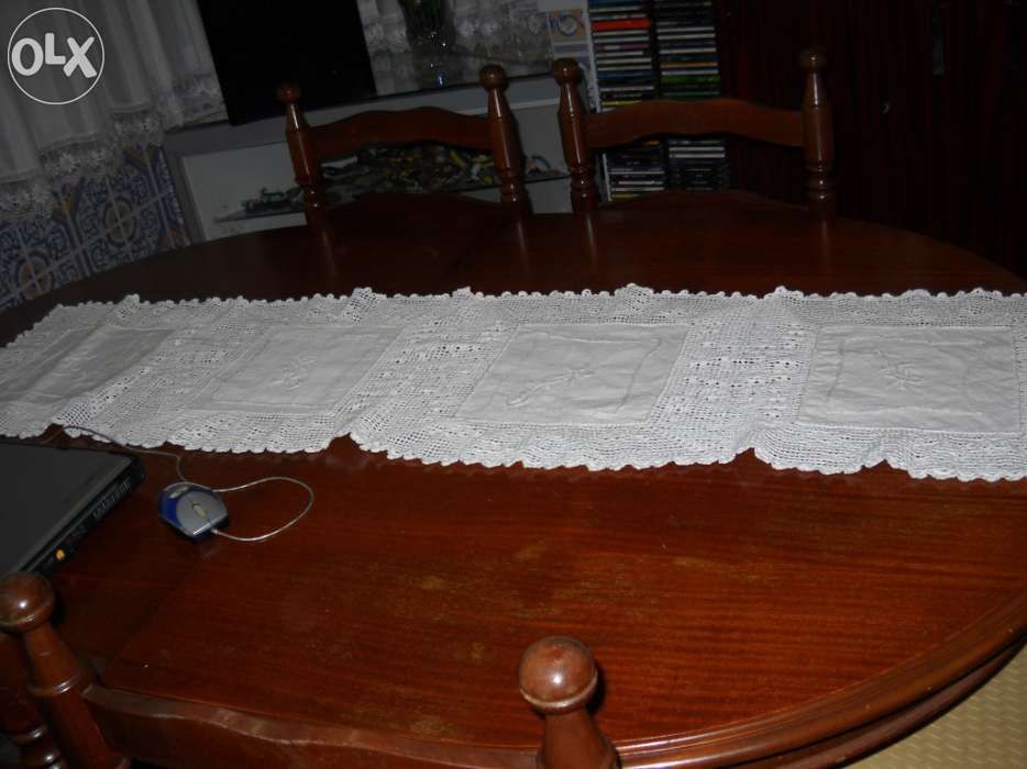 Napron comprido de mesa de sala Amadora • OLX Portugal