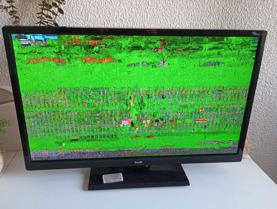 Tv 24 polegadas kunft avariada Cedofeita, Santo Ildefonso, Sé, Miragaia, São Nicolau E Vitória ...