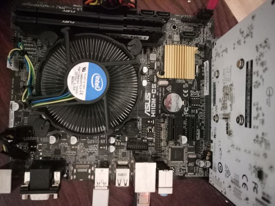 Продам комплект мать и процесор! На 1151сокет DDR 4 6-7 го поколения: 1 ...