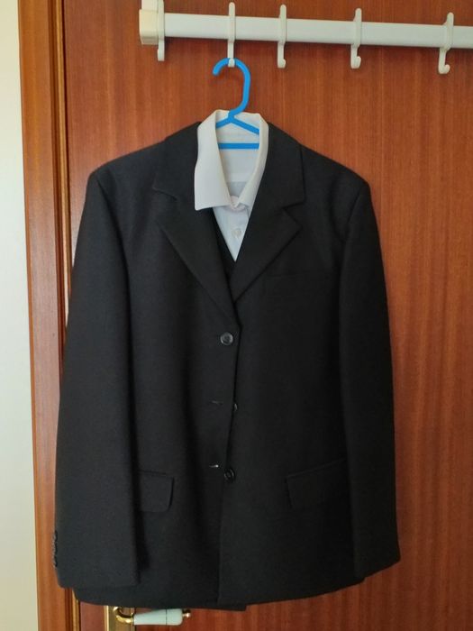 Traje académico Feminino - Porto Ermesinde • OLX.pt