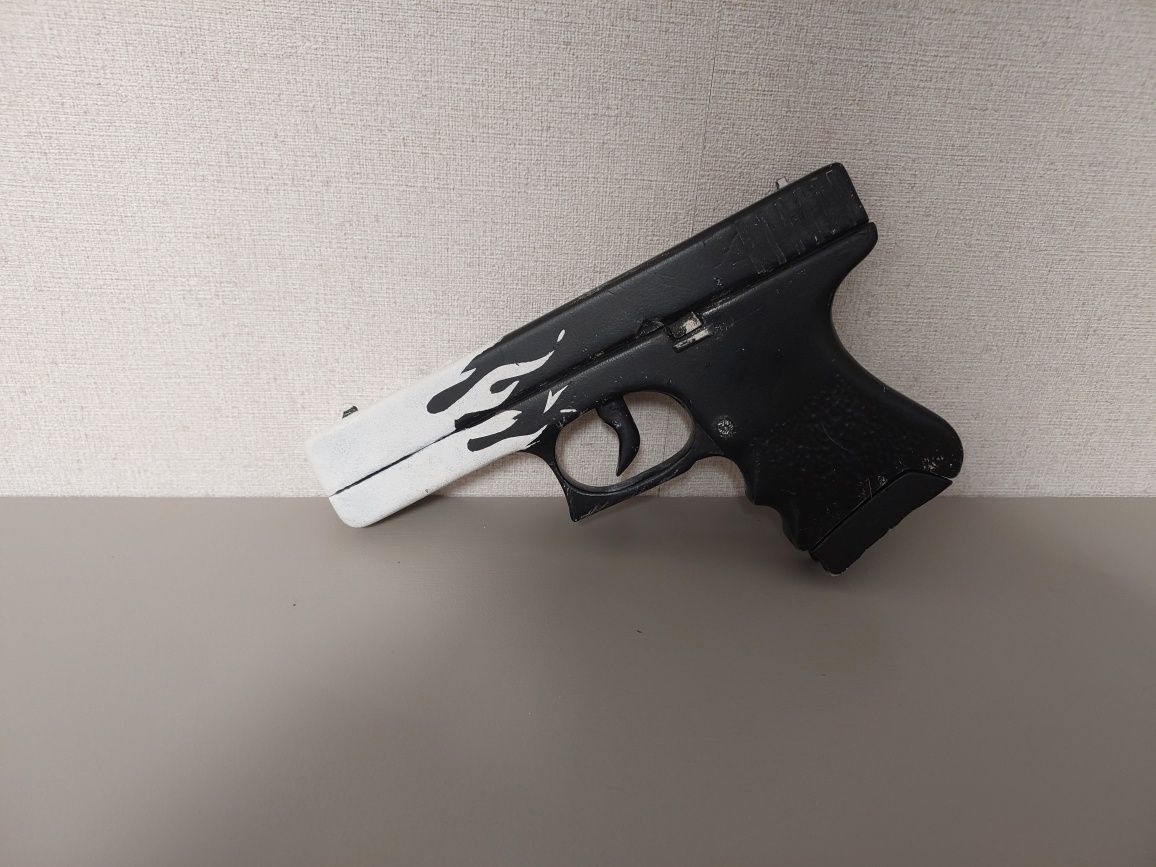Пластиковий макет пістолету глок glock18 з cs:go: 500 грн. - Пістолети ...