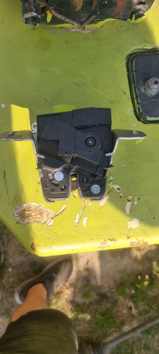 Zamek Klapy Tylnej Tył Bagażnika Mercedes W204 W212 Sokolniki • OLX.pl