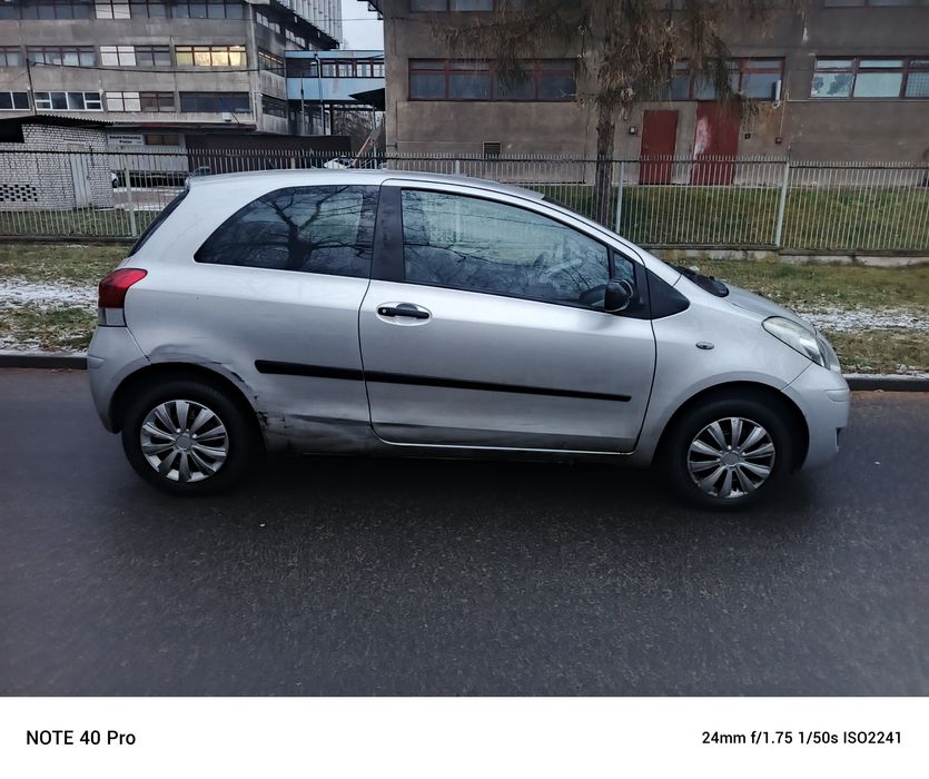 Toyota Yaris 1.0 benzyna Pabianice • OLX.pl