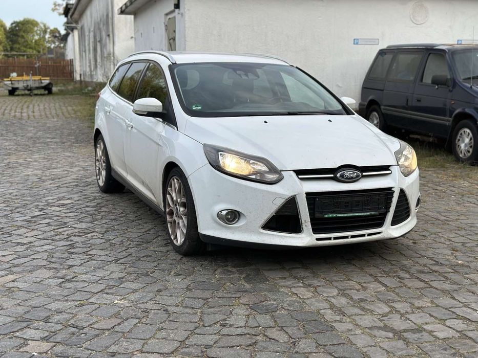 Авторозборка Форд Фокус 3 Шрот Ford Focus 3 Запчасти Мотор Mk3 Двери ...