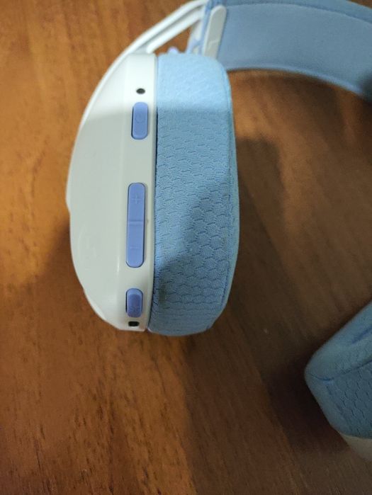 Logitech g435 ідеальний стан: 1 000 грн. - Навушники Київ на Olx