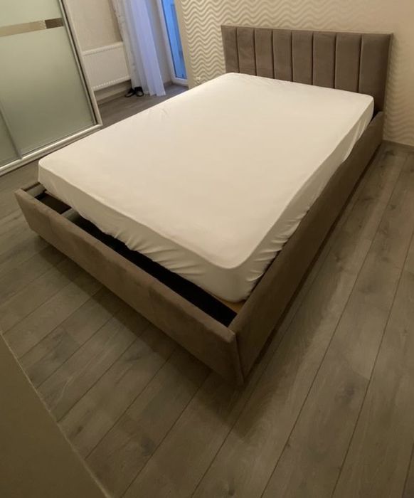 Продам ортопедичний матрас б/у в гарному стані 160/190: 3 000 грн. - Меблі для спальні Суми на Olx