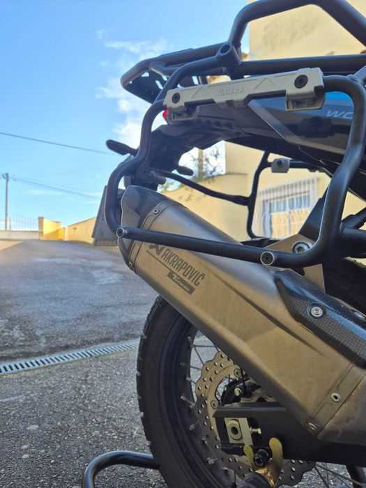 Tenere 700 World Raid Akrapovic 2025 + malas Buarcos • OLX.pt