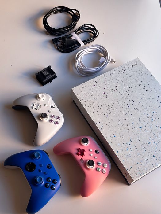 Xbox One X NBA Edition 1 TB + 3 Comandos Bluetooth e Cabo + bateria ...