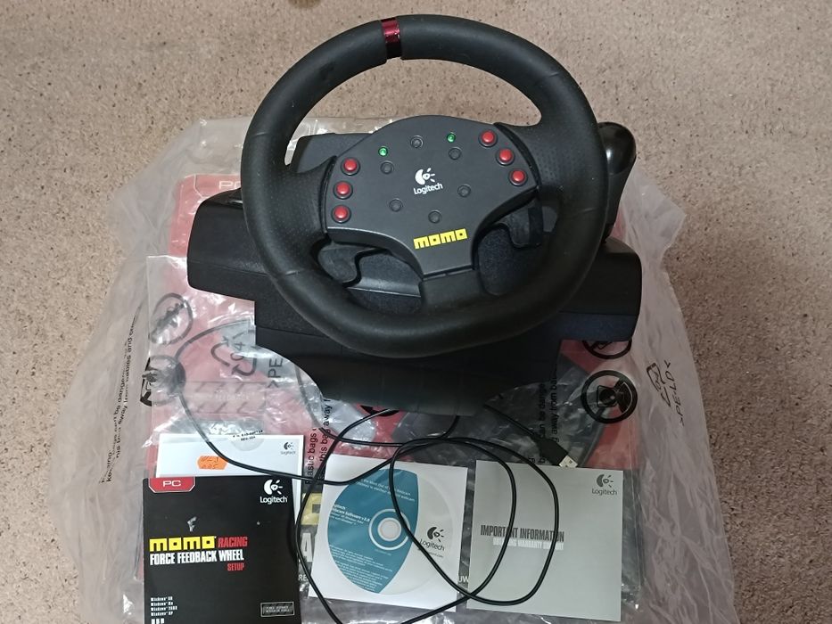 Игровой руль. Logitech, momo Racing Force Feedback Wheel Setup: 2 000 ...