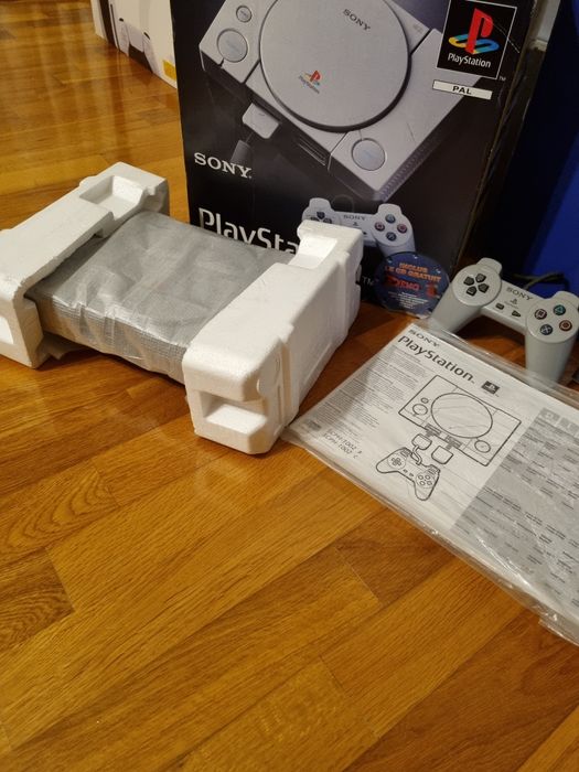 Playstation 1 SCPH(1002) de 1994 Venade E Azevedo • OLX.pt