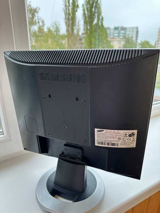 Samsung 710N самсунг 17 дюймів для відеоспостереження видеонаблюдения ...