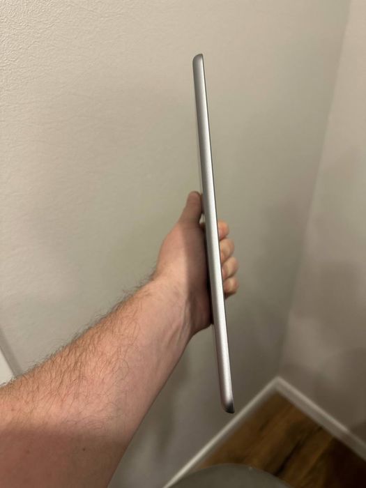 Apple Ipad 5 gen 32 GB Wi-Fi (батарея 95%): 2 650 грн. - Apple Бровари ...