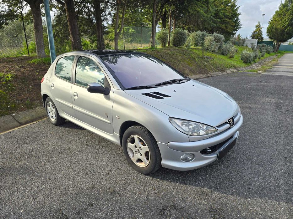Peugeot 206 Hdi 5 lugares Santa Iria De Azoia, São João Da Talha E Bobadela • OLX.pt