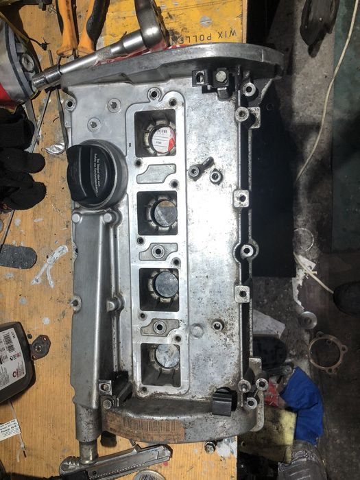 Крышка клапанов 1,8T Skoda Audi Volkswagen Seat: 600 грн. - Кожухи та ...