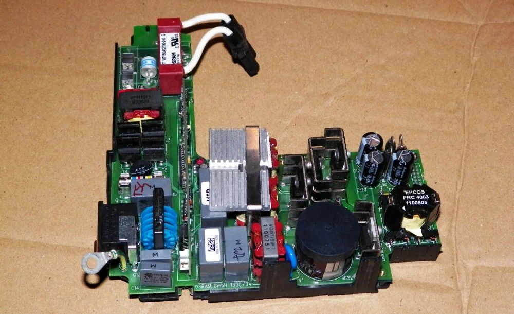 Проектор BENQ PB2220 Блок Питания Лампа И Прочее: 200 грн. - Проектори ...