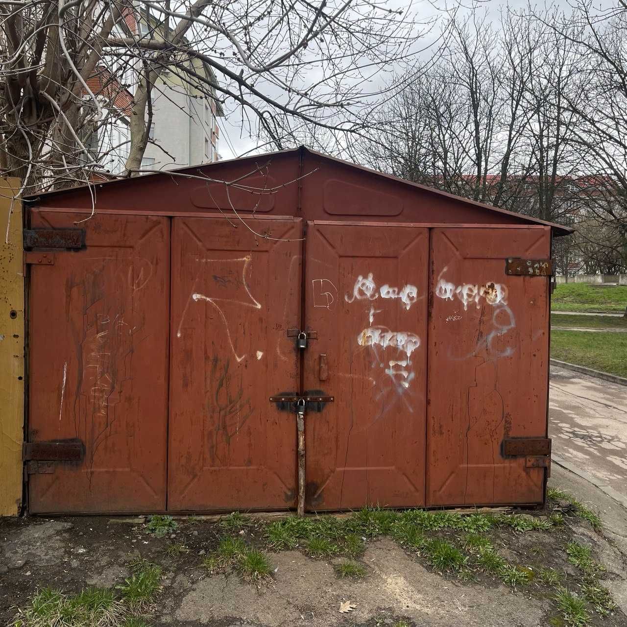Продам гараж, Металевий: 3 500 $ - Продаж гаражів, парковок Львів на Olx