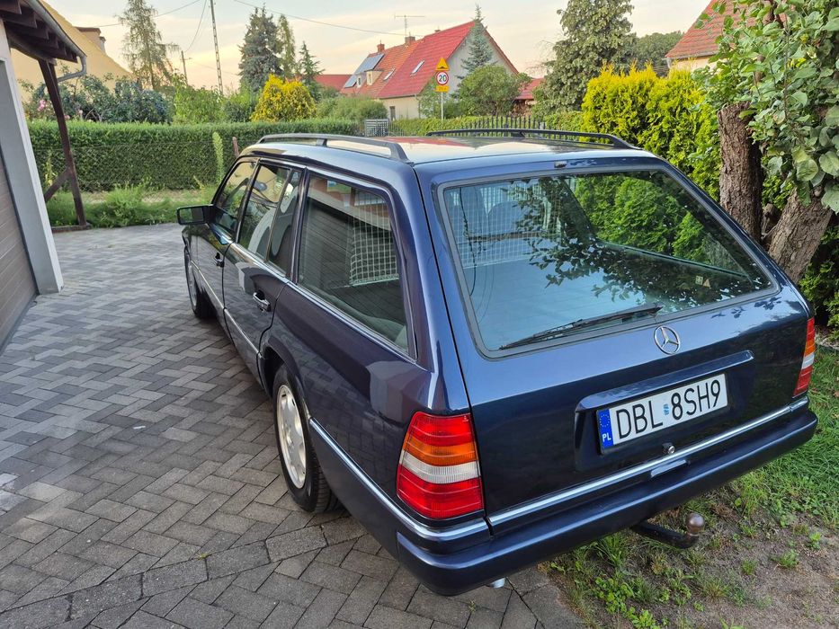 Alter Mercedes Kombinull