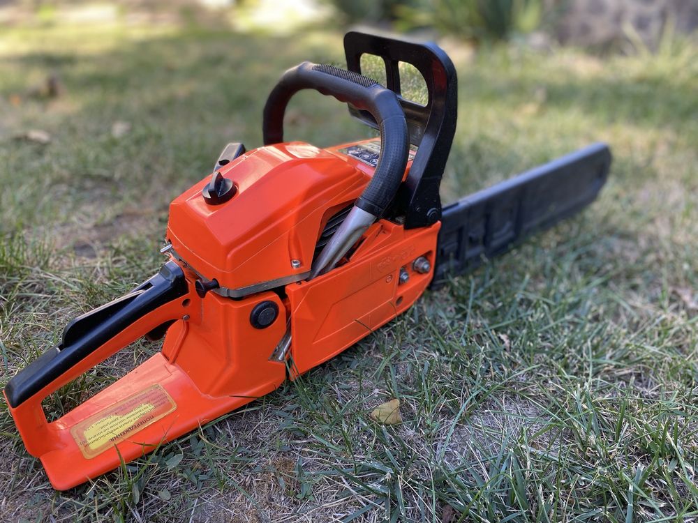 Бензопила Foresta FA-40S помаранчевого кольору: 2 500 грн ...