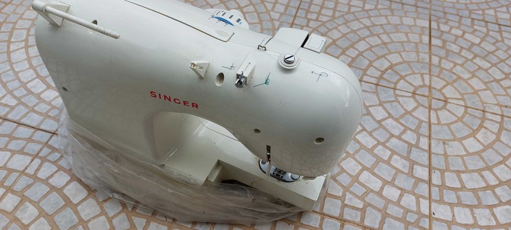 Maquina Costura Singer Inspiration Cascais E Estoril • OLX Portugal